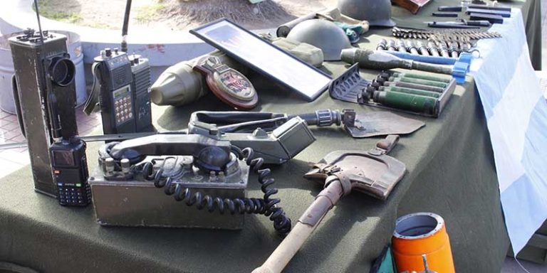 #Video Homenaje del Destructor ARA Comodoro Py a la sociedad Alvearense ...